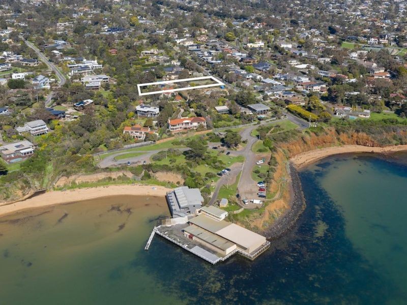 5 Canadian Bay Road, Mount Eliza, VIC